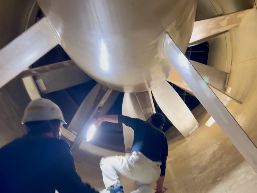 オムロンと共同開発した新型気象IoTセンサー「ソラテナPro」開発の裏側、JAXAの巨大な風洞試験場に潜入！ - ウェザーニュース